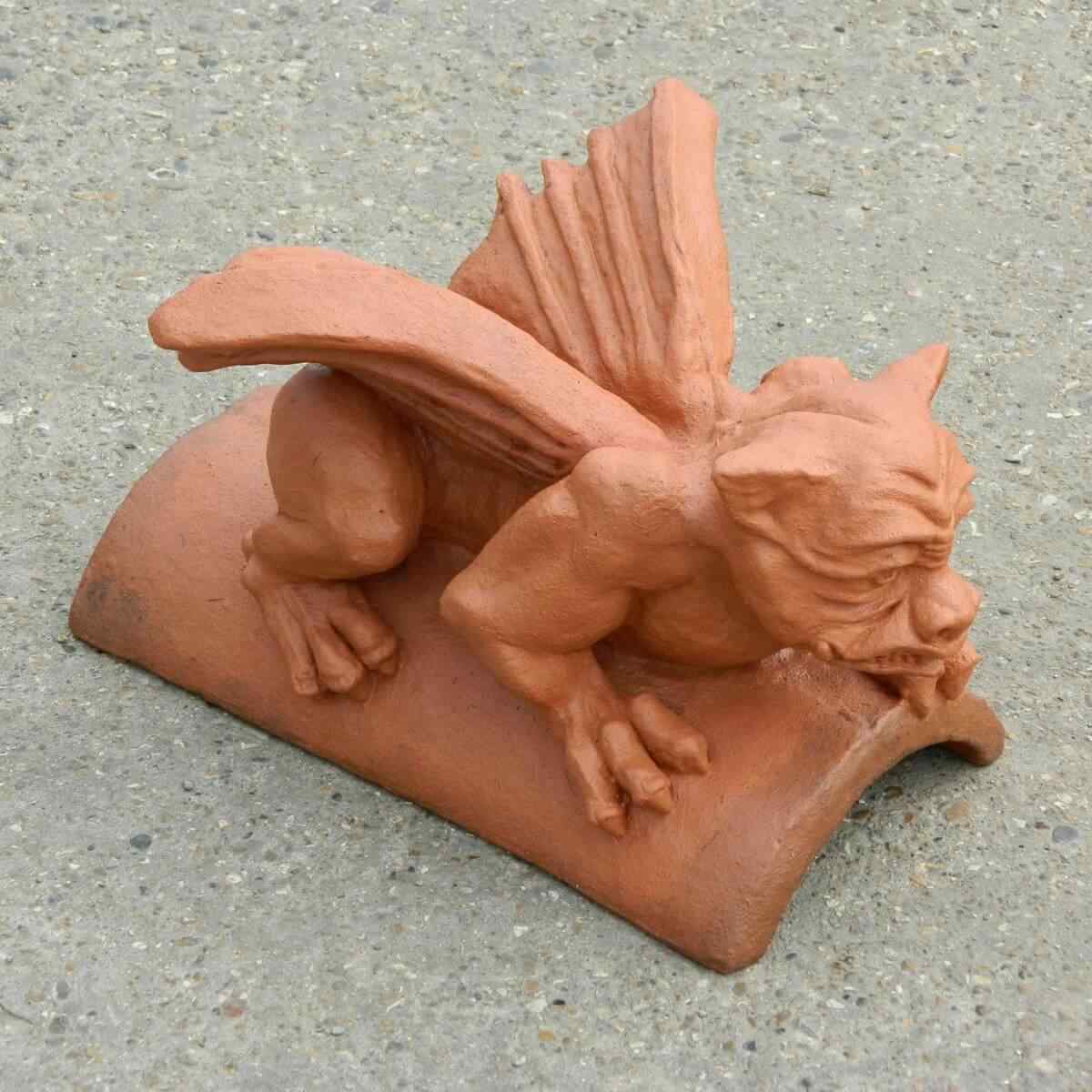 Segmental finials: Victor gargoyle finial